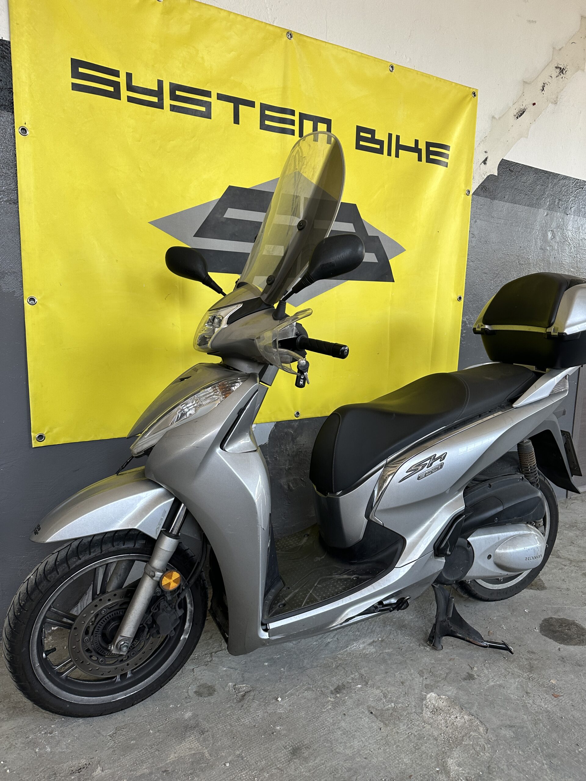 HONDA SH 300 INCIDENTATA CRASHED BIKE – SYSTEMBIKE